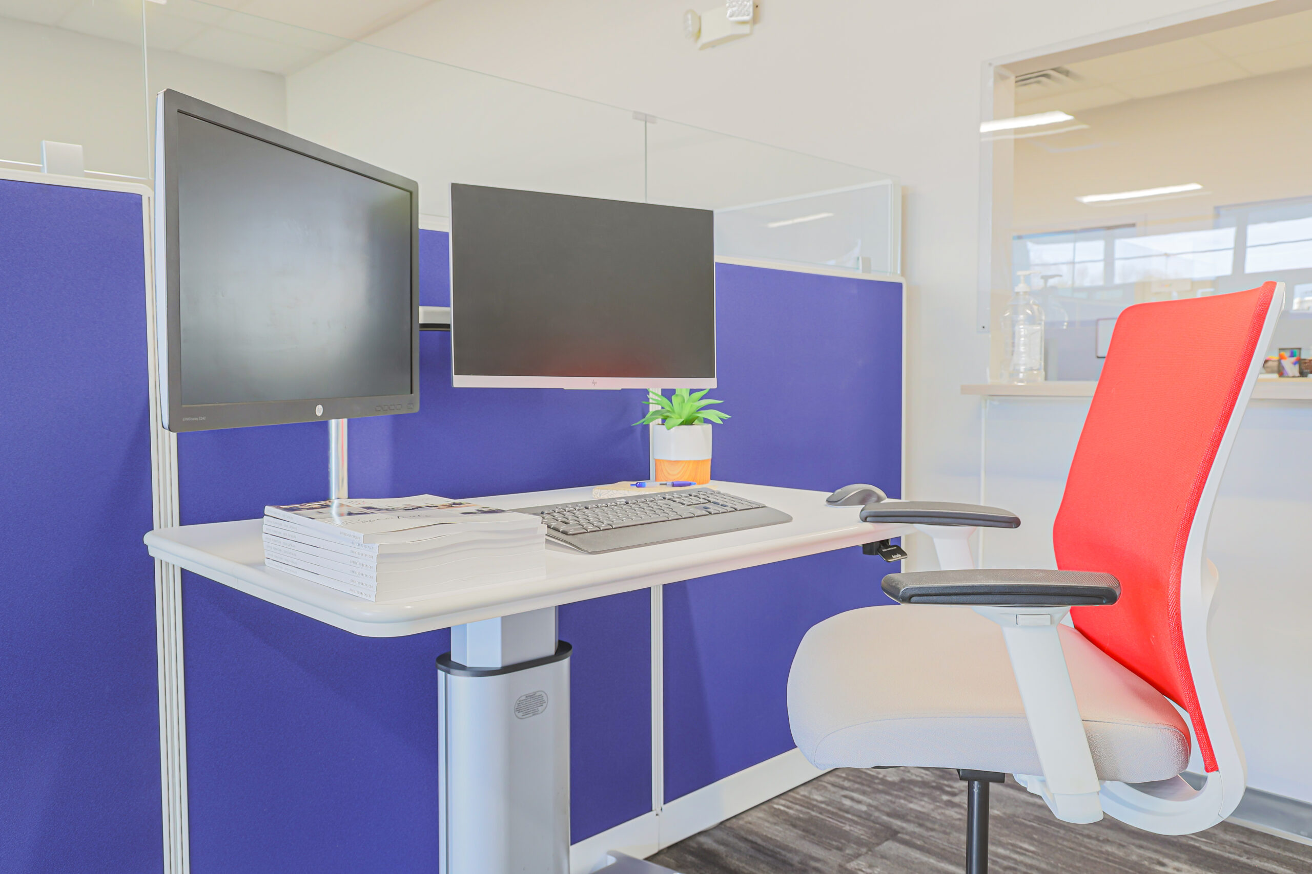 Sit-to-Stand Desks | Improve Health, Focus & Productivity